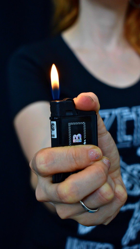 Encendedores - PARAINFERNALIA